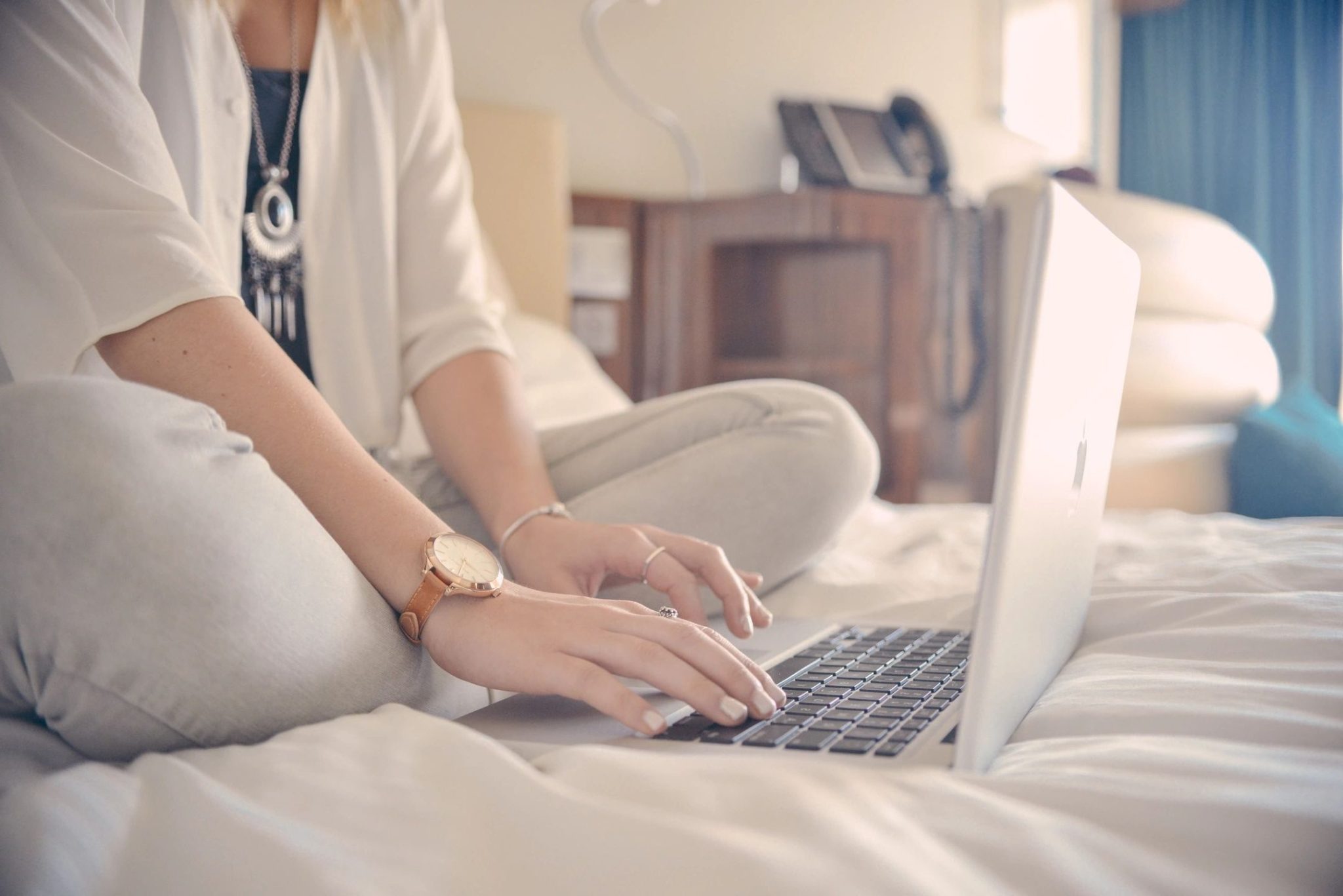 The people location Tracing Agent. A guide to our costs and fees